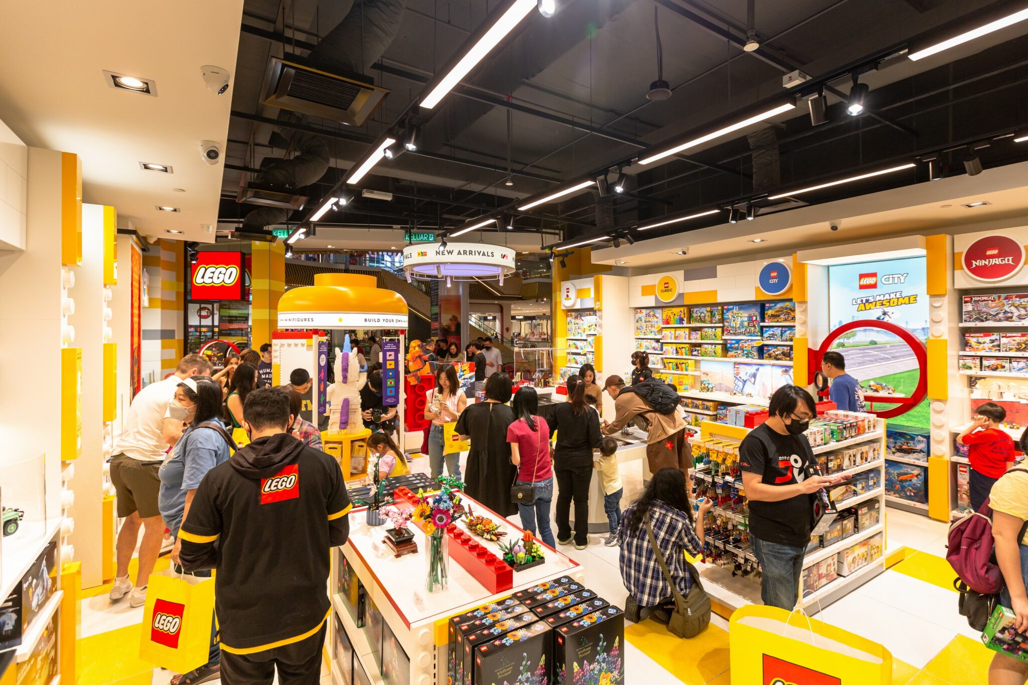 Malaysia’s First-Ever Retailtainment Concept LEGO Certified Store Opens ...